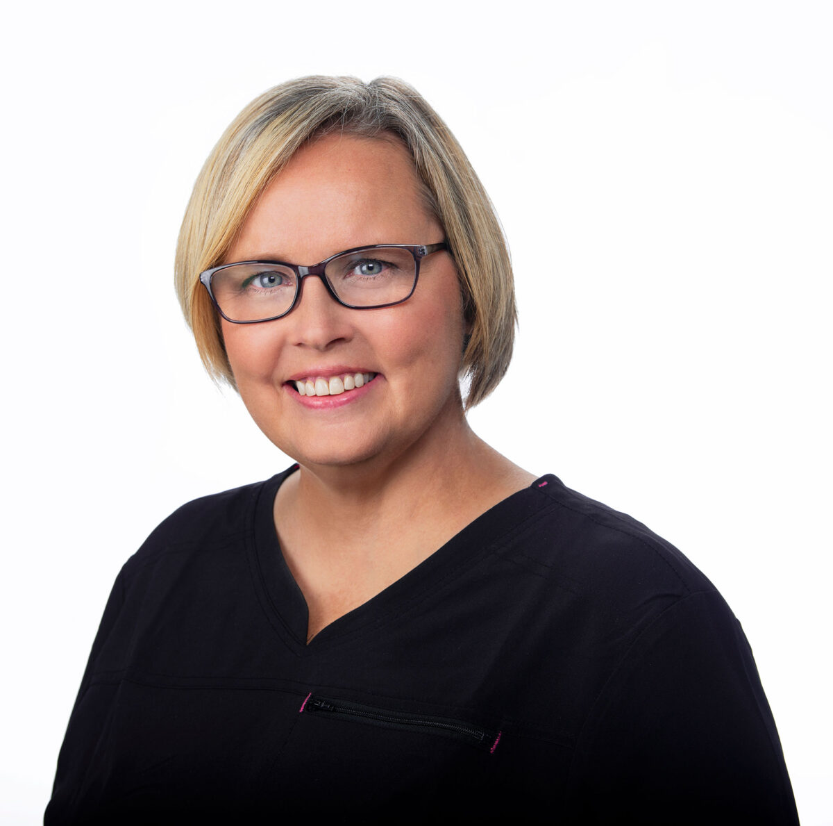 Meet Our Doctors – CLINQUE CHIROPLUS CLINIC